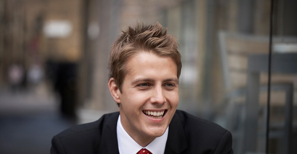 How to groom for a job interview | Philips