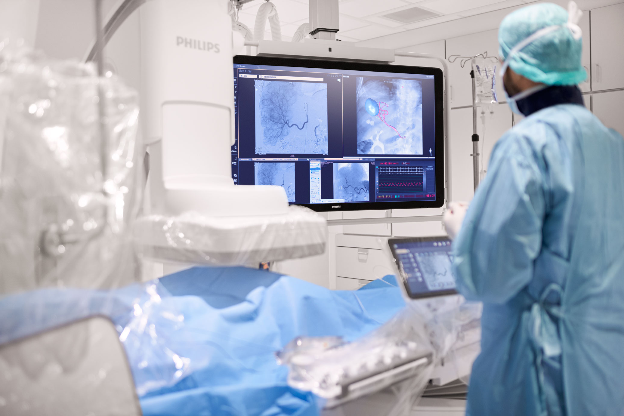 Philips introduces advanced radiology solutions at 2017 European ...